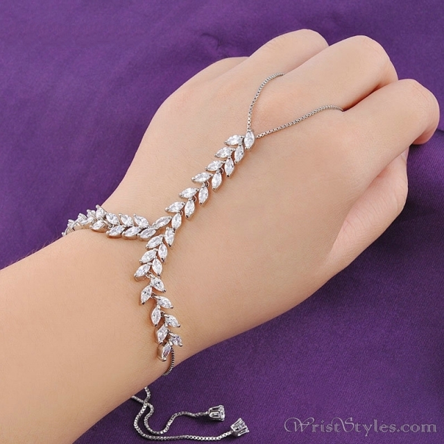 Leaf Chain Palm Cuff | Wrist Styles